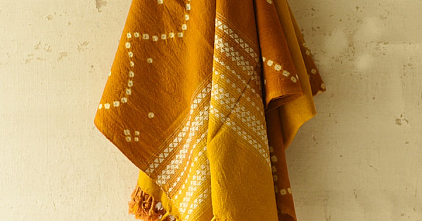 Buy Kutchi Bhujodi Weaving - Bandhani ( Tie-dyed ) Woolen Shawl ...