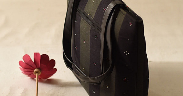 online Tangaliya Sling Bag - Black & Green | Indian craft store