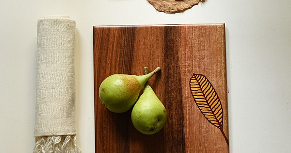 Buy Beautiful Wooden Trivet with natural Grains | Gaatha