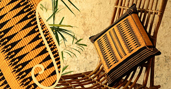Chizami weaves: Cushion couve| Indian craft store