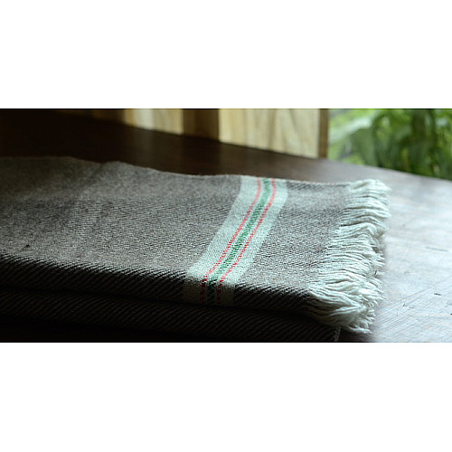 Himalayan handwoven pure wool shawl | Buy Handloom shawl | Gaatha